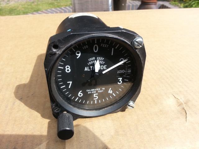 SOLD - Altimeter (three needle, size 80mm) | afors advert No34108