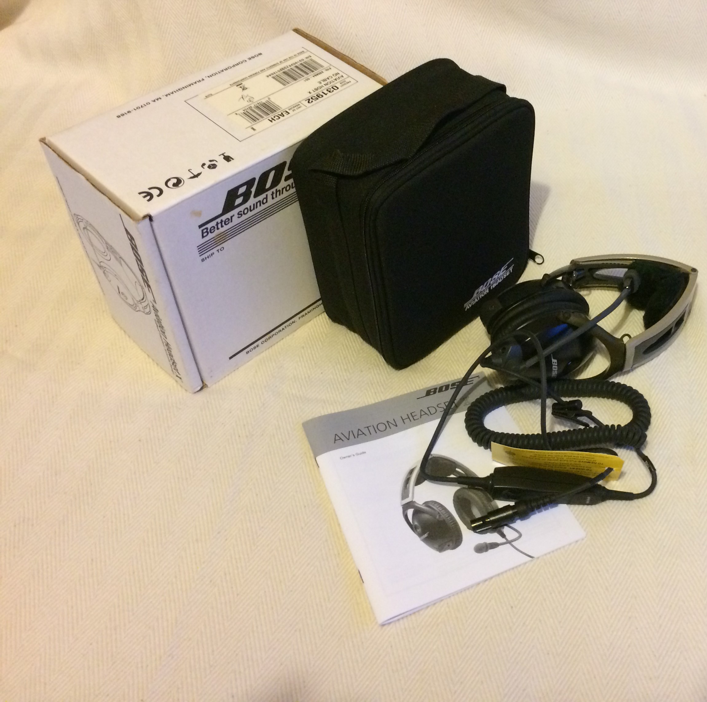 Bose X Lemo Plug Noise Cancelling Pilot Headset 3 | afors advert No50079