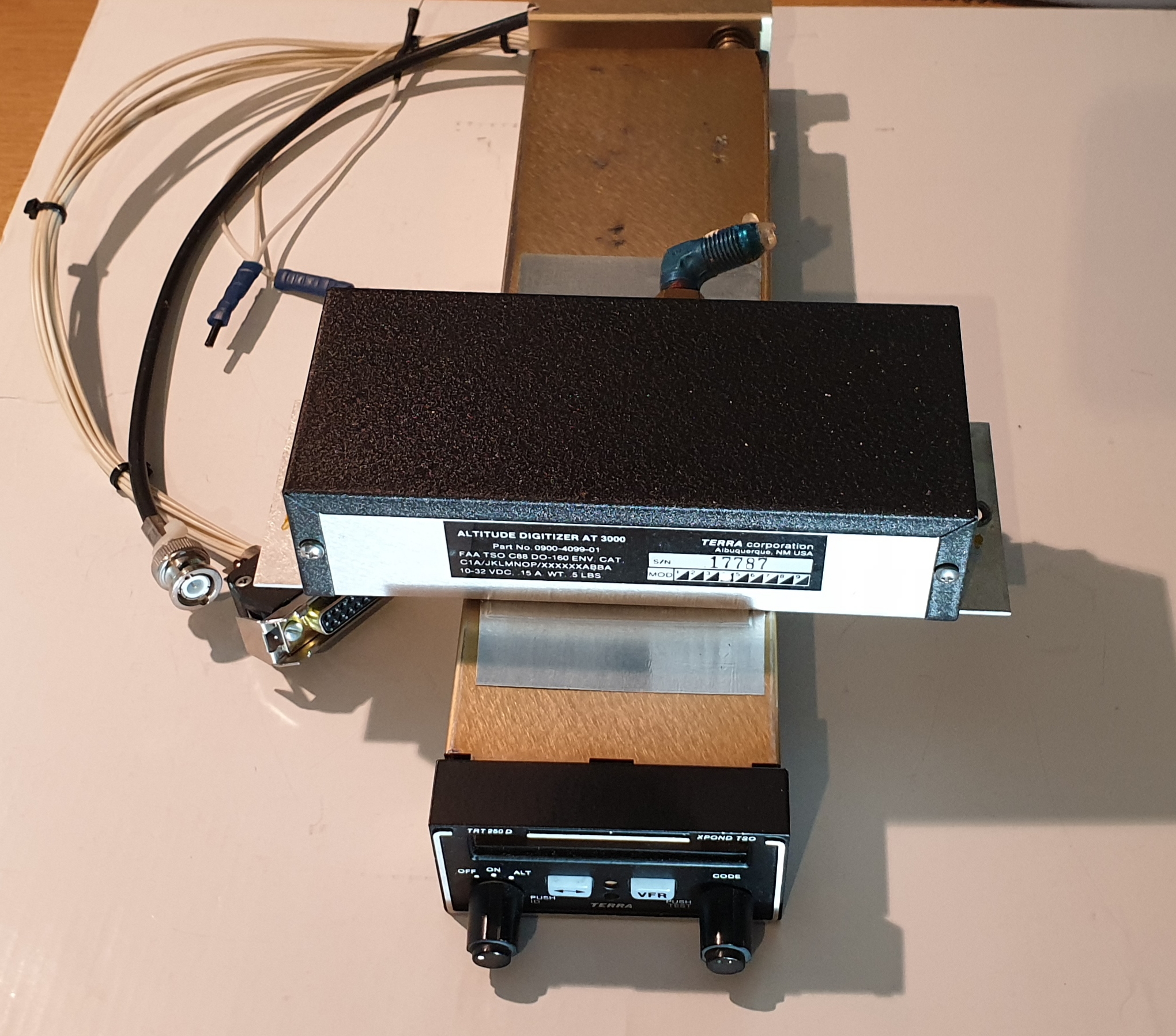 Flightcom 403 intercom. Terra radio/xponder + Alt encoder. | afors ...