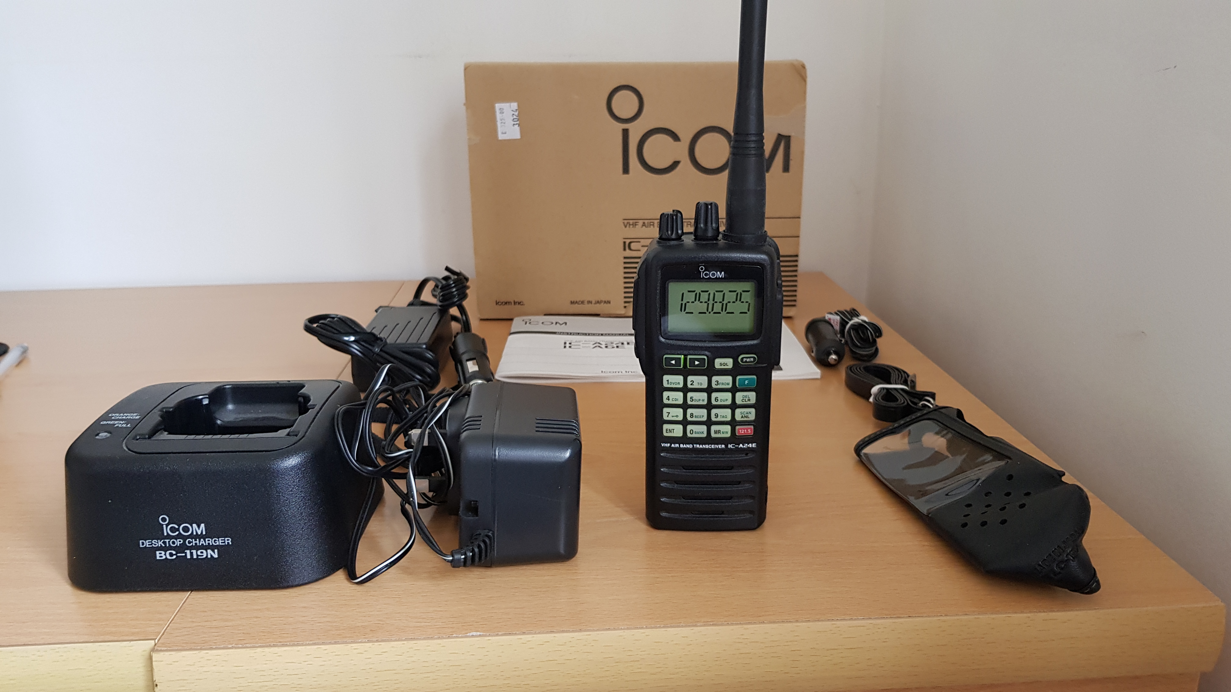 Icom IC A24E with Accesories and VOR Navagation | afors advert No42784